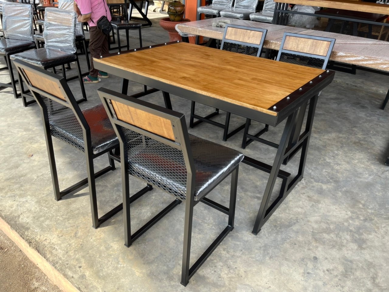 Loft Style Wood ชุดโต๊ะขา A ขอบเหล็ก พร้อมเก้าอี้พนักพิงหลังตาข่าย(เบาะ ...