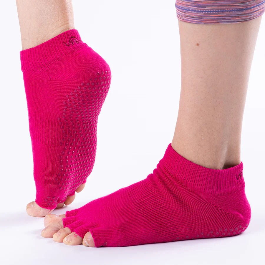 Vaken Grip Socks-1 Pair/Pack - บริษัท วาเนสซ่า หวาง จำกัด - ThaiPick
