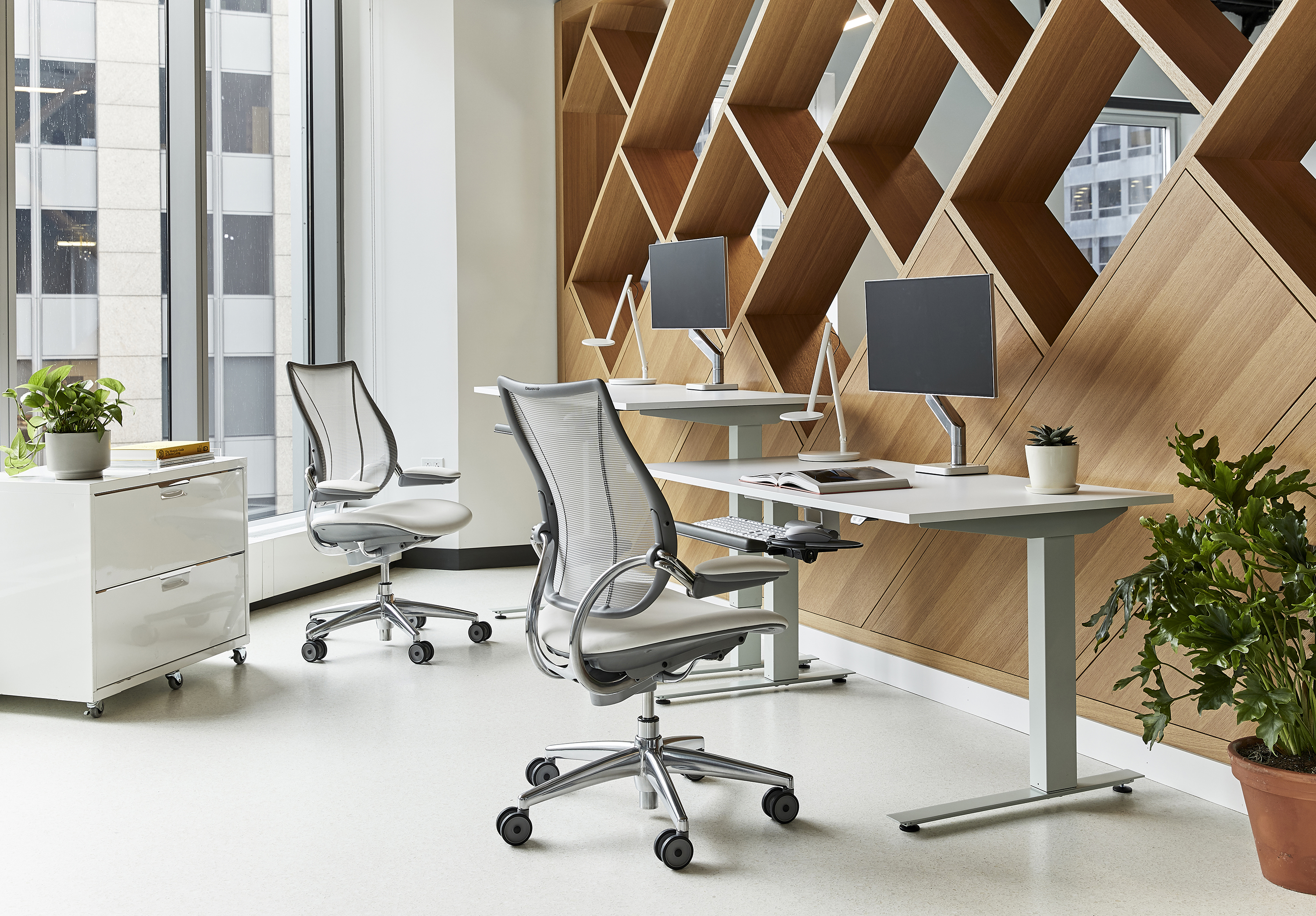 Humanscale By OMP ขาตั้งจอคอม มอนิเตอร์ รุ่น M2.1 สีขาว 66.00x61.00cm ...