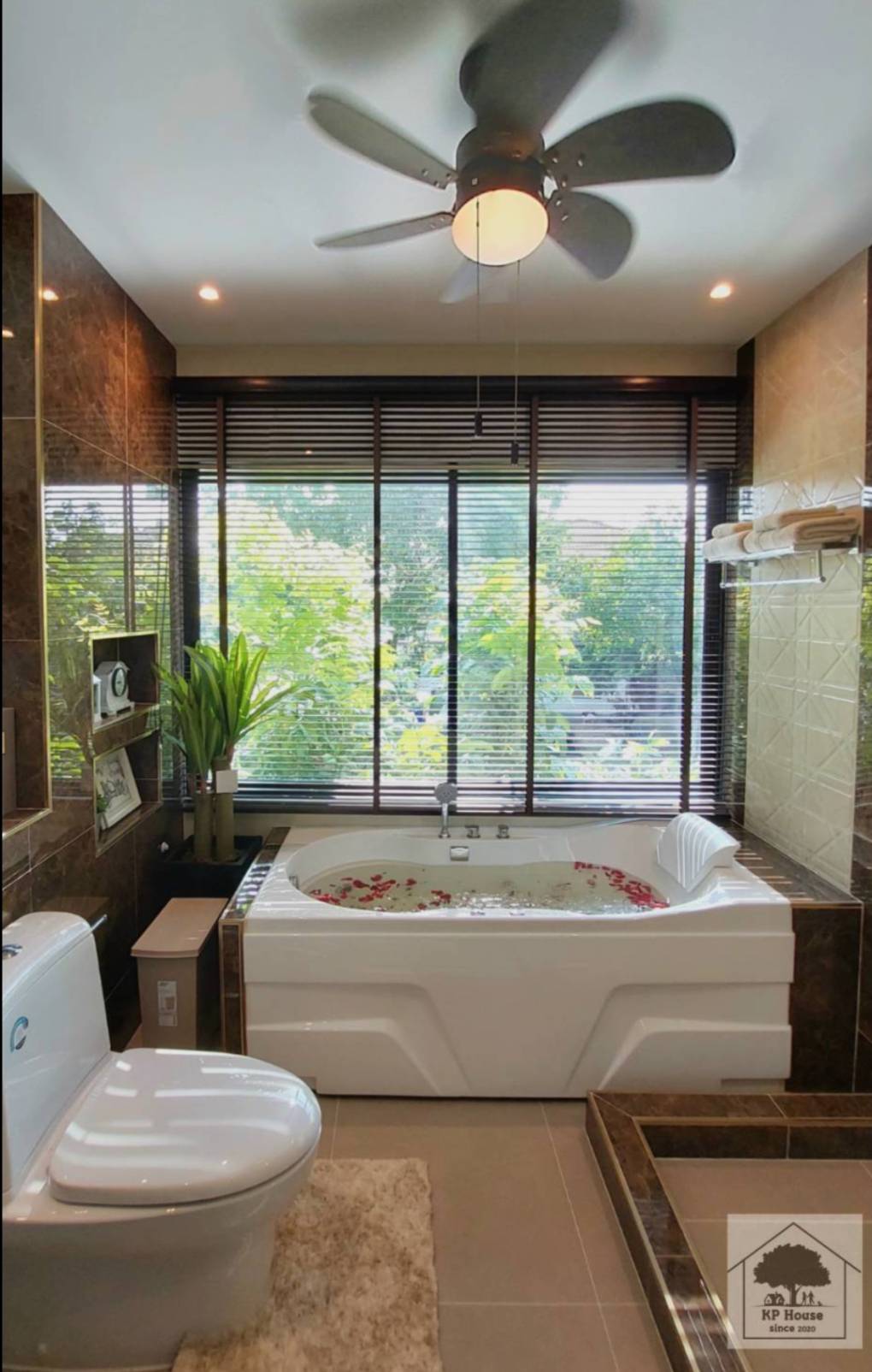 NOVABATH อ่างน้ำวน สีขาว WHITE - บริษัท โนวาเทร็นด้า จำกัด - ThaiPick