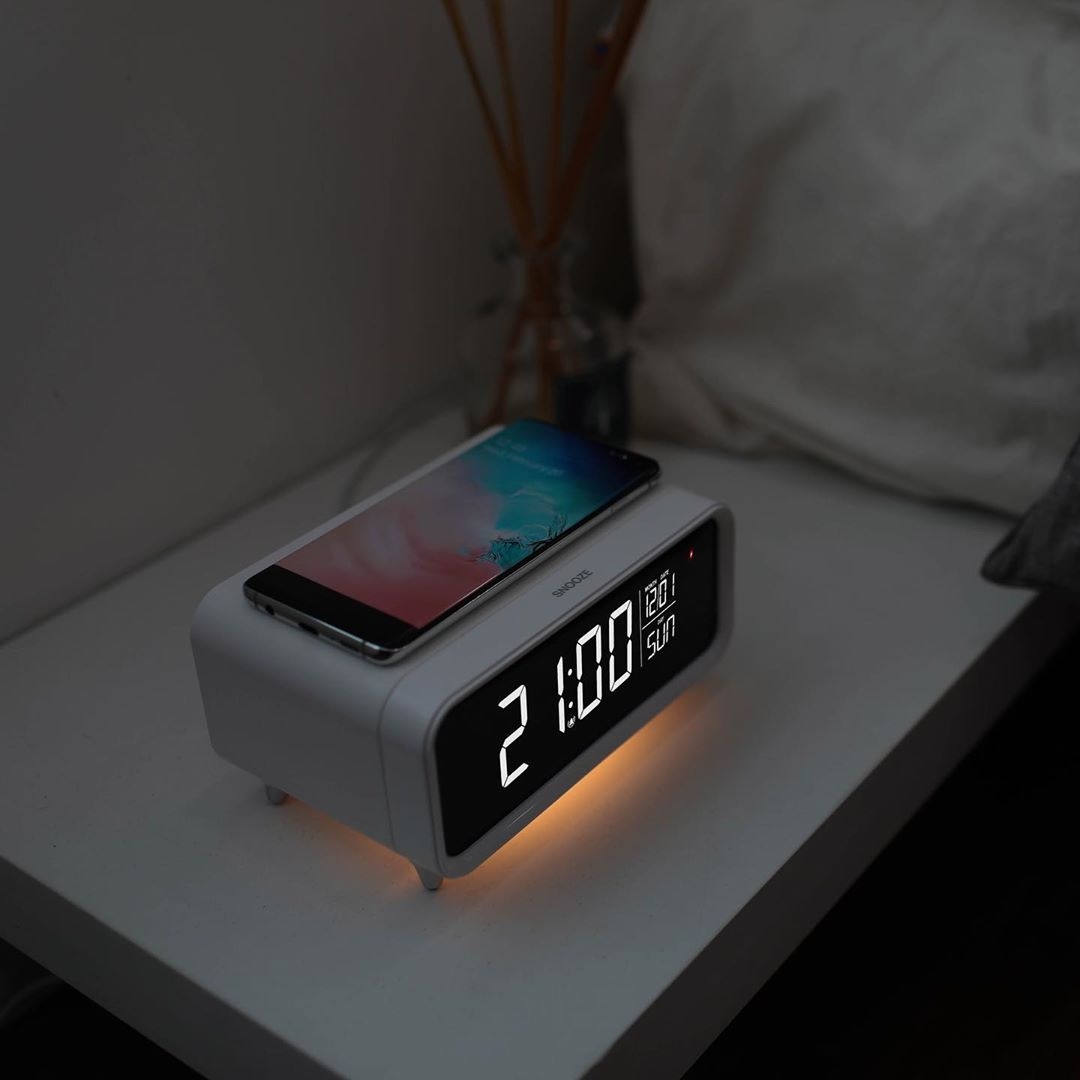 RIN นาฬิกาหัวเตียง มีไฟ ปรับความสว่างได้ จอ LCD ขาว - บริษัท ไอเดีย คิวบ์ จำกัด - ThaiPick