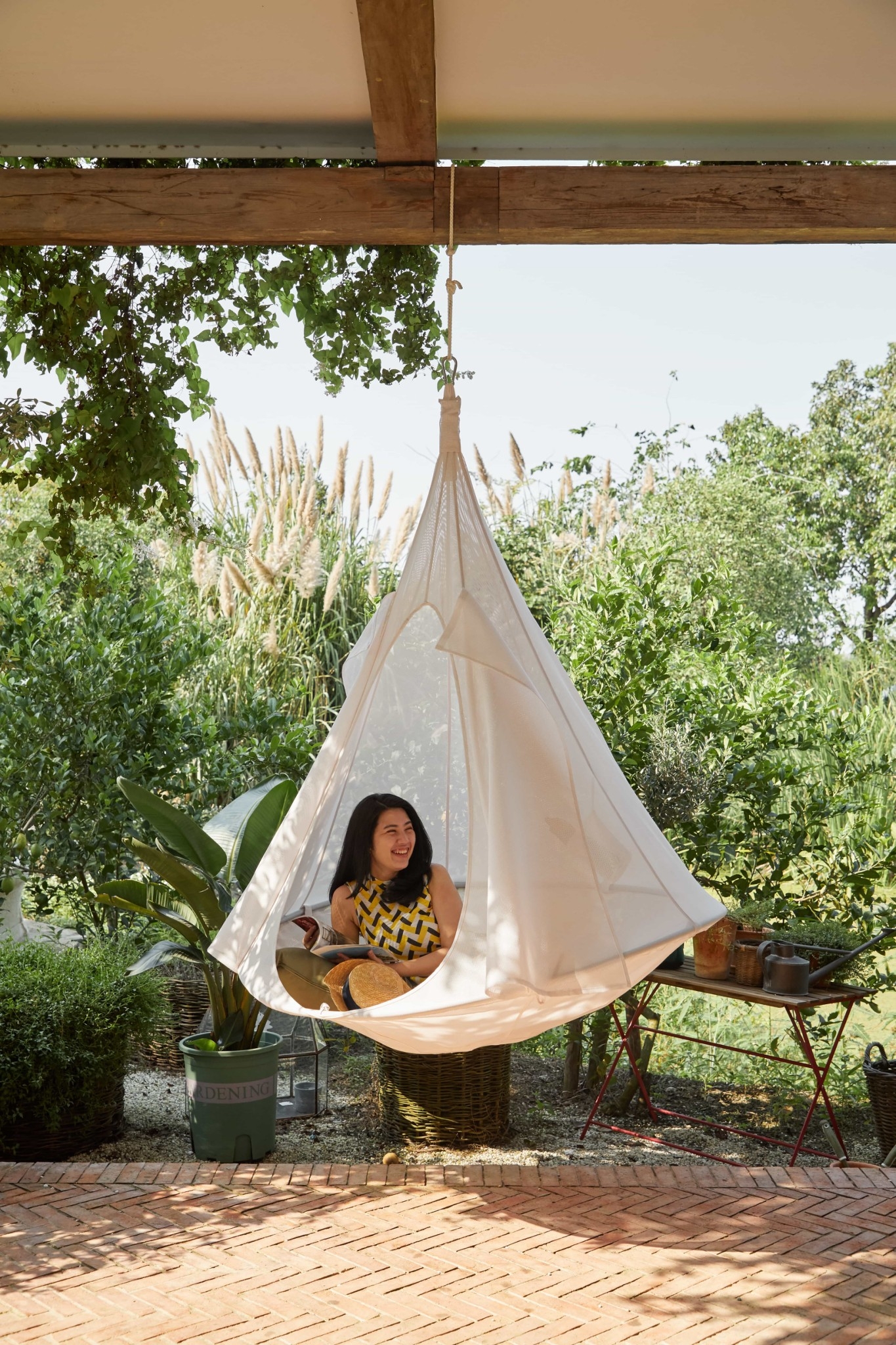 ชิงช้า Modern Outdoor Cocoon ชิงช้าสนาม Cocoon ผ้าตาข่าย - kenkoon ex ...