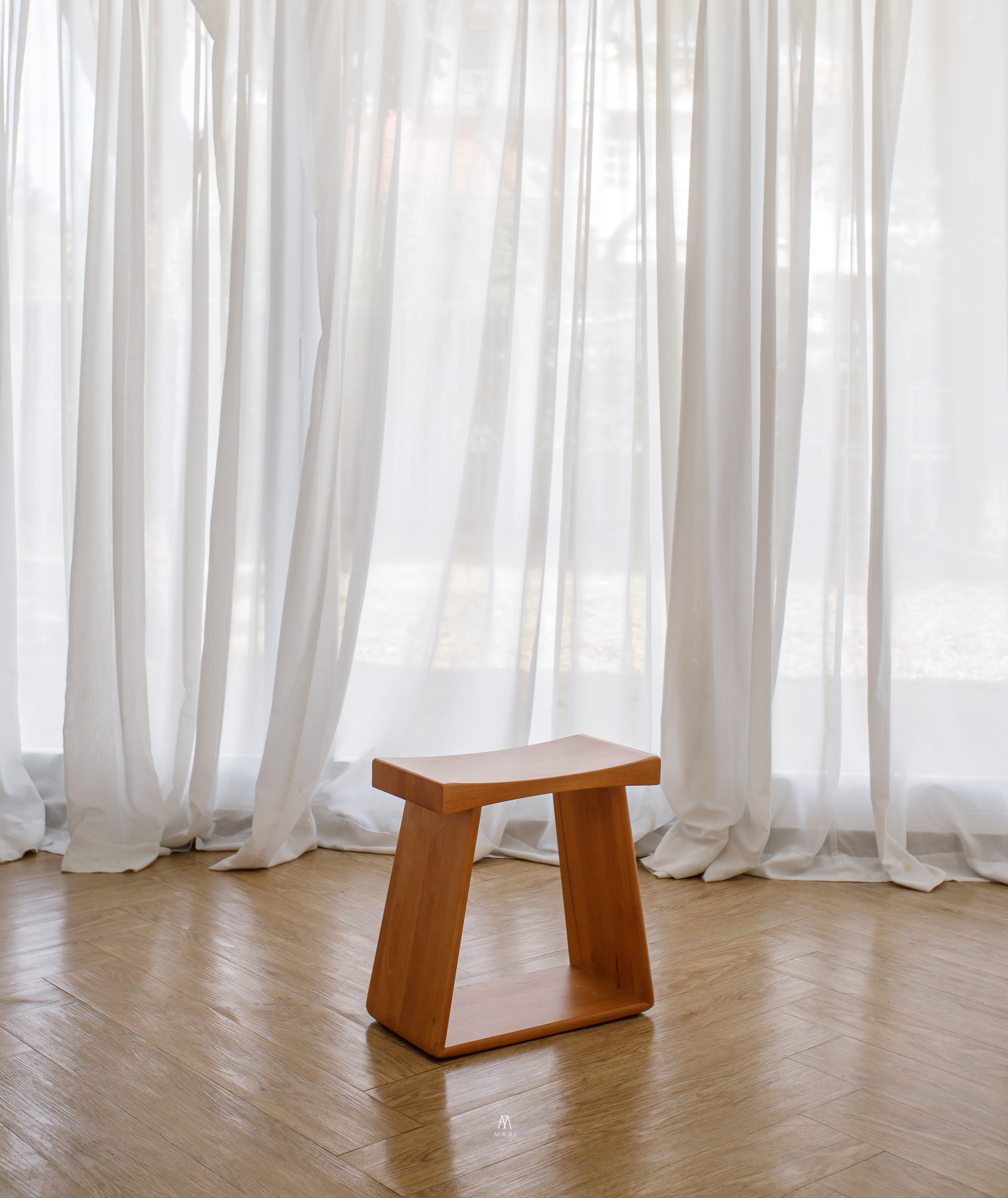 Stool MAAI Design Yokuso stool Oak - บริษัท เวิลด์ อินเตอร์เทรด จำกัด ...